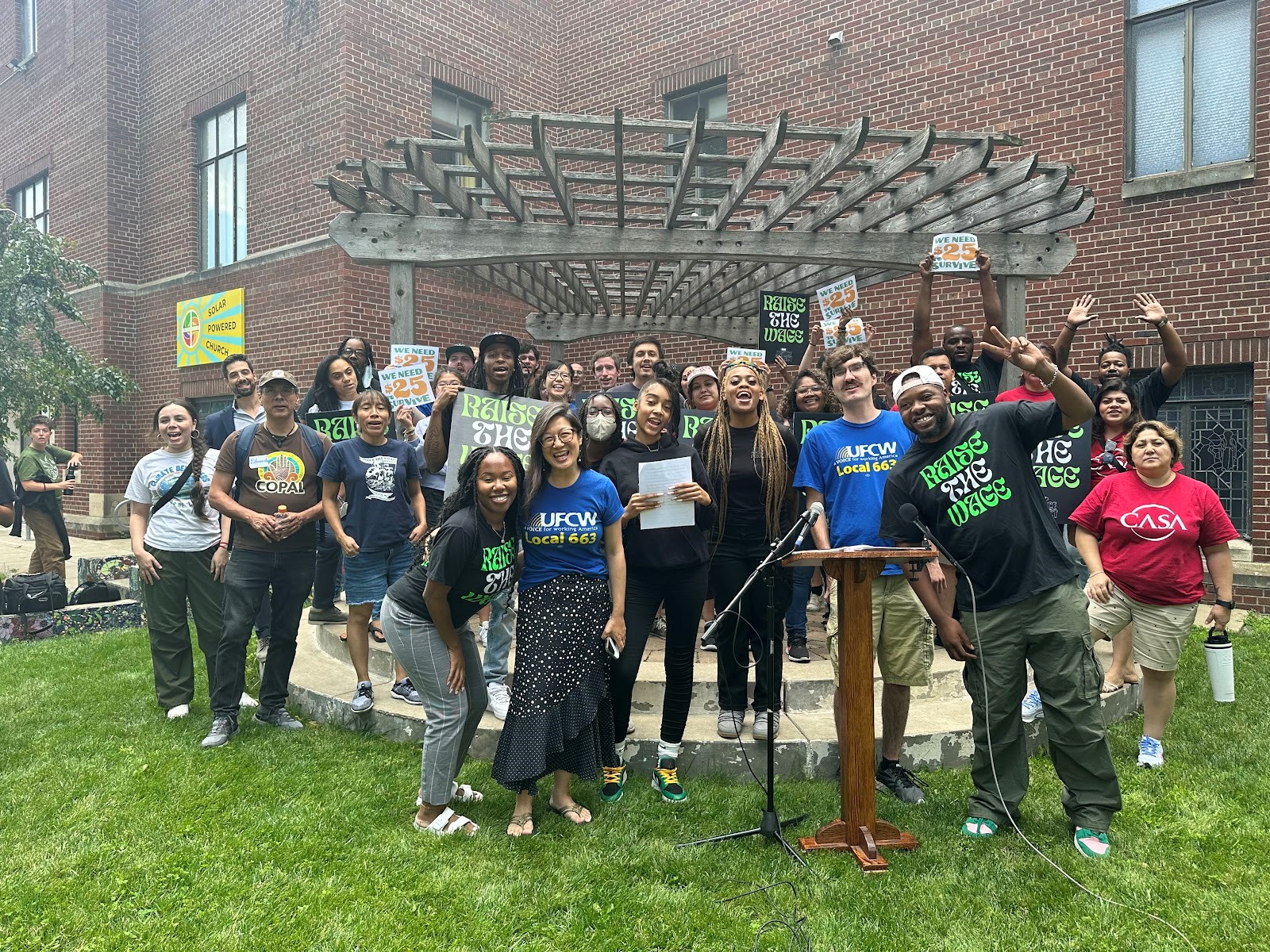 Low-Wage Workers Demand Increase in Minimum Wage to $25 to Address ...